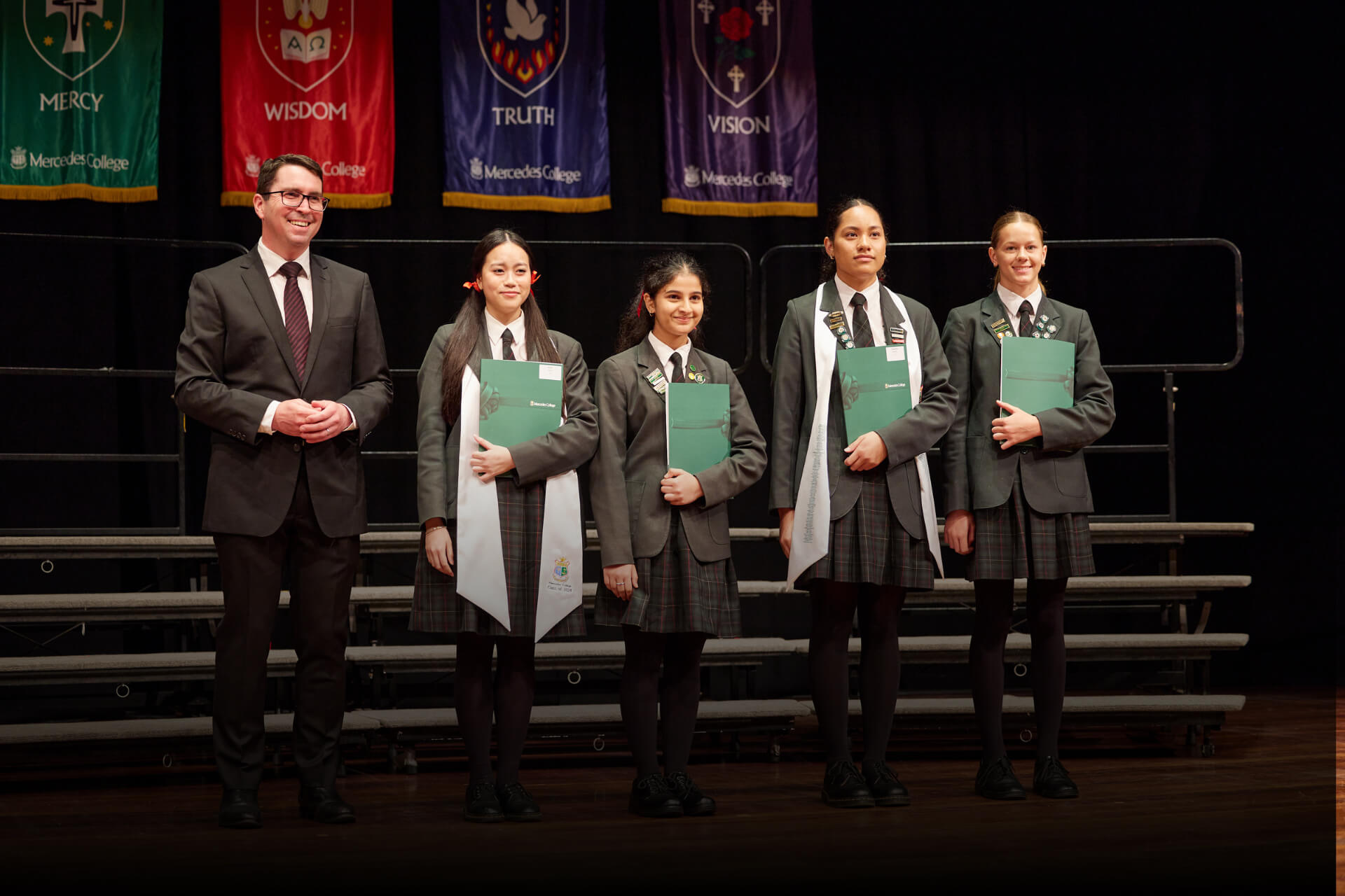 Mercedes College | Catholic school for girls Year 7 to 12 | Perth, WA